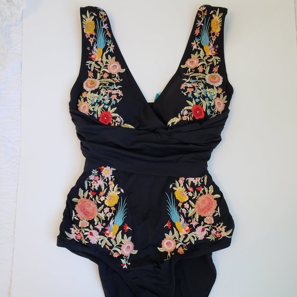 Sundance | Swim | Nwt Sundance Onyx Floral Beautiful Black Swimsuit ...